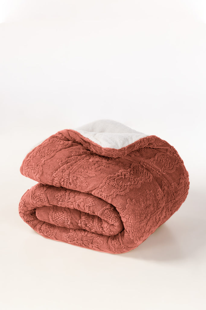 Mellow Fleece Comforter | GulAhmed